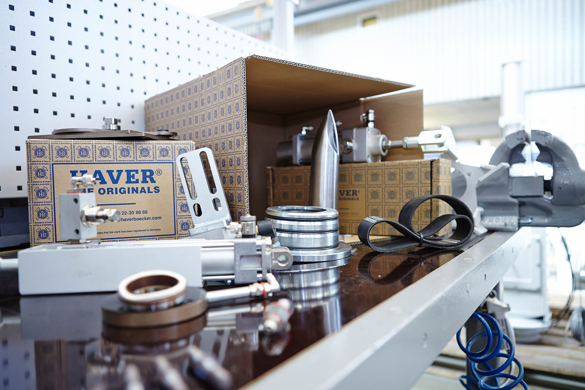 Solutions for handling bulk chemicals | Haver & Boecker